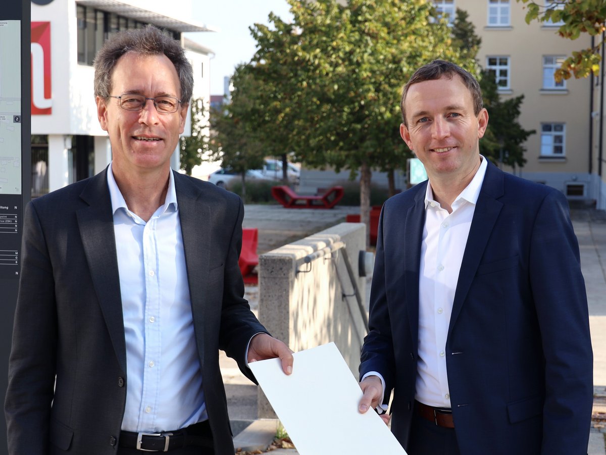 From studies to doctorate, via management to professor - University of Applied Sciences Landshut